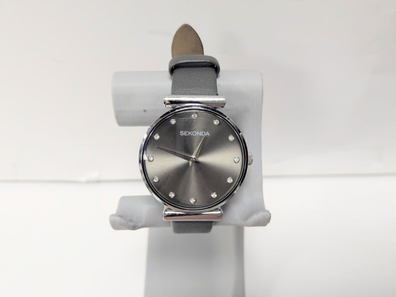 Sekonda Watch Unisex 2479 | 020700386953 | Cash Converters