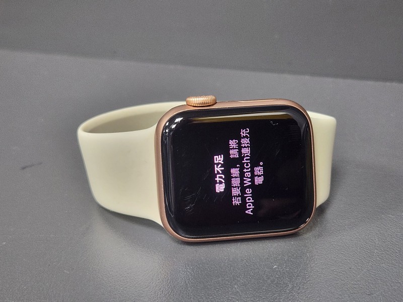 Apple Watch Se 40mm Smartwatch Mkq03b/A Gold | 049500119615 | Cash ...