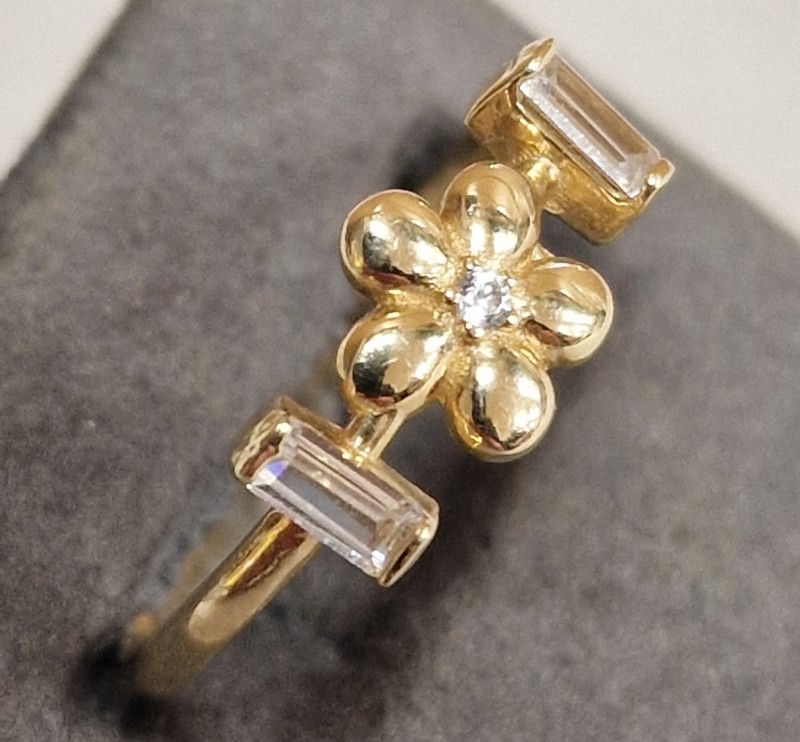 14ct Flower Yellow Gold Ladies Ring Size O½ | 035000158530 | Cash ...