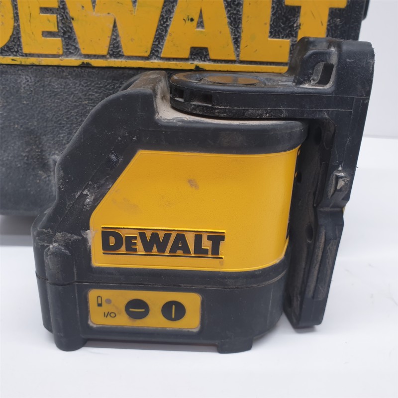 Dewalt Dw088 Cross Line Laser Level. | 038600313209 | Cash Converters