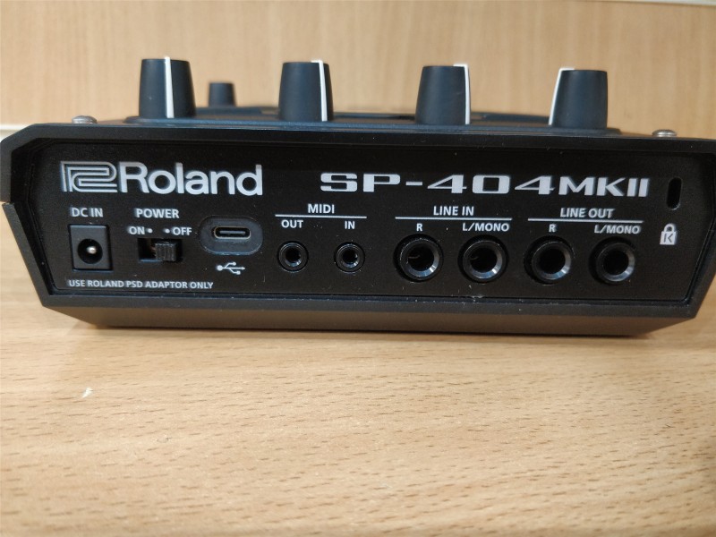 Roland Sp-404Mk2 | 020300162805 | Cash Converters