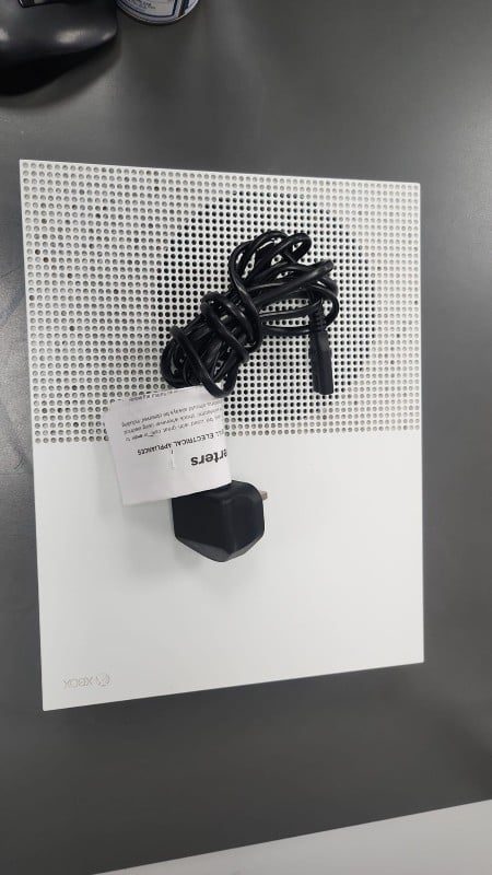 Xbox One S / Console / No Controller / Power Lead Xbox One S White ...