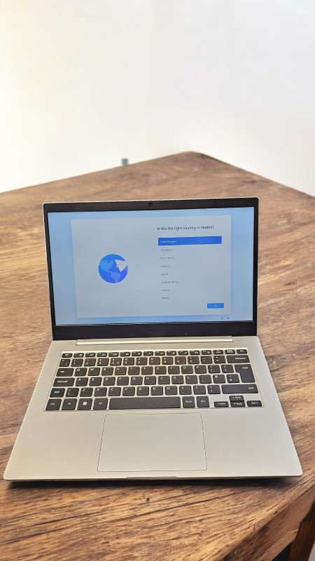 Samsung Galaxy Book Go Snap Dragon 7C 4GB 128GB | 059000035734 | Cash ...