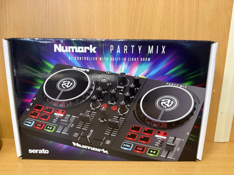 DJ CD Decks Numark | 046600085342 | Cash Converters