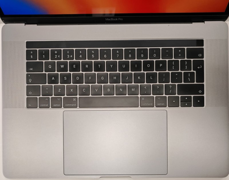 Apple Macbook Pro A1701 Intel Core i7 2.9GHz Quad-Core 16GB 2017 Grey ...