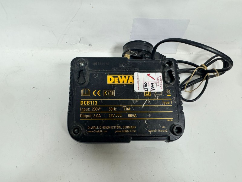 Battery Charger Dewalt | 032000121285 | Cash Converters