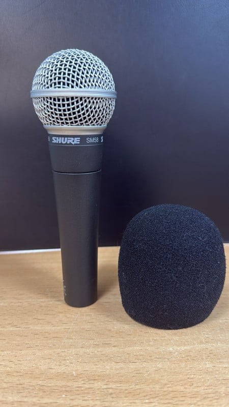 Shure, Microphone, Black | 044300076597 | Cash Converters