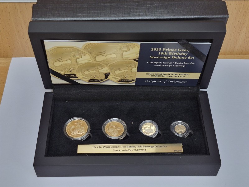 Prince George Birthday Sovereign Deluxe Set Yellow Gold Gold Coin 15G ...