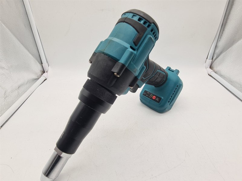 Non Makita Rivet Gun Black | 044400075739 | Cash Converters