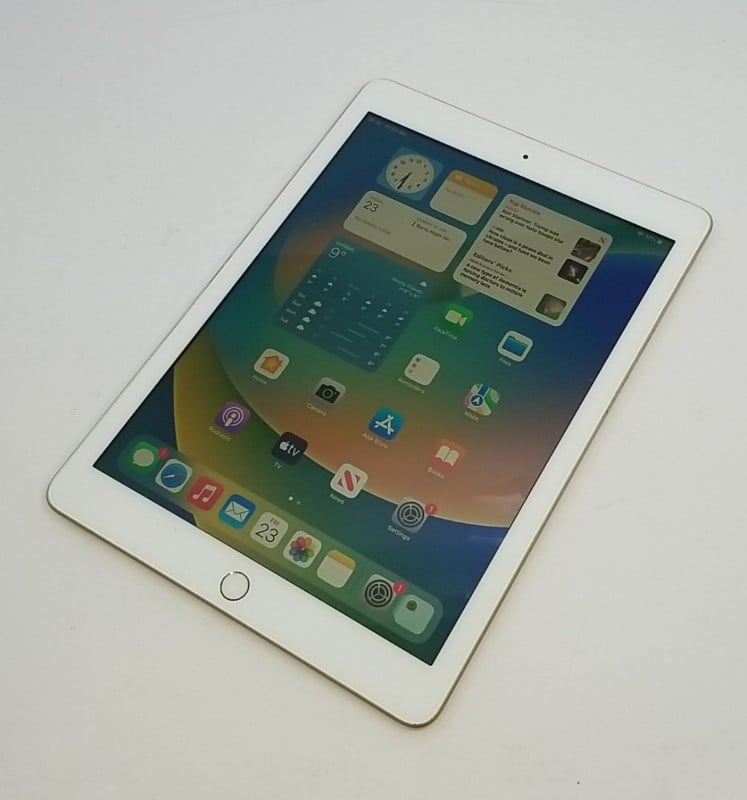 Apple iPad 5th Gen 32GB Black | 030600168665 | Cash Converters