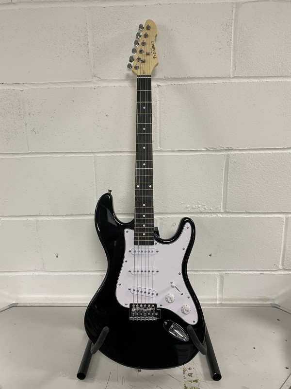 Freshman Guitar Pack - Black | 026400244130 | Cash Converters