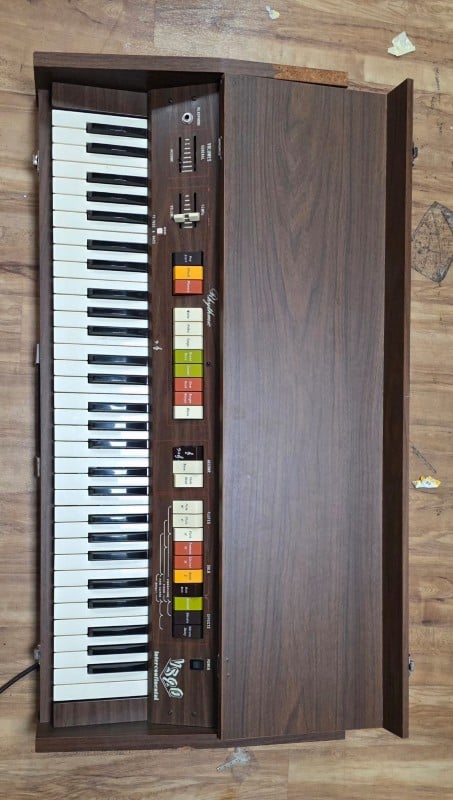 Viscount Organ Vs20 Brown | 048100215048 | Cash Converters