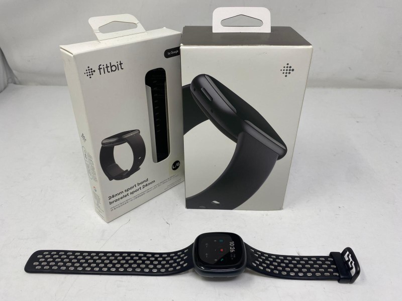 Fitbit Versa 4 - 24mm Fitness Smartwatch Black | 051200076423 | Cash ...