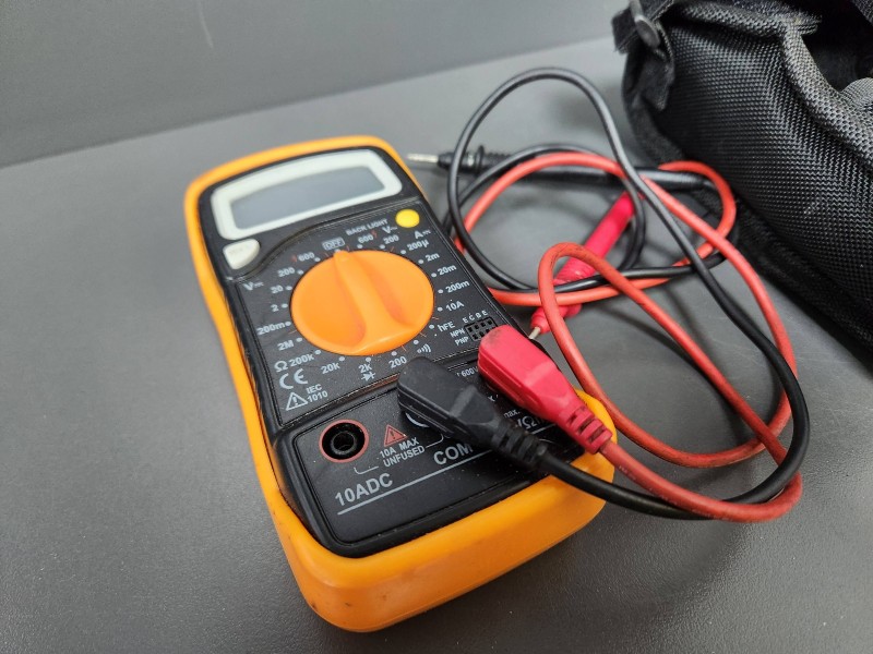 B&Q Digital Multimeter, Voltmeter Ammeter Ohmmeter Circuit Checker With ...