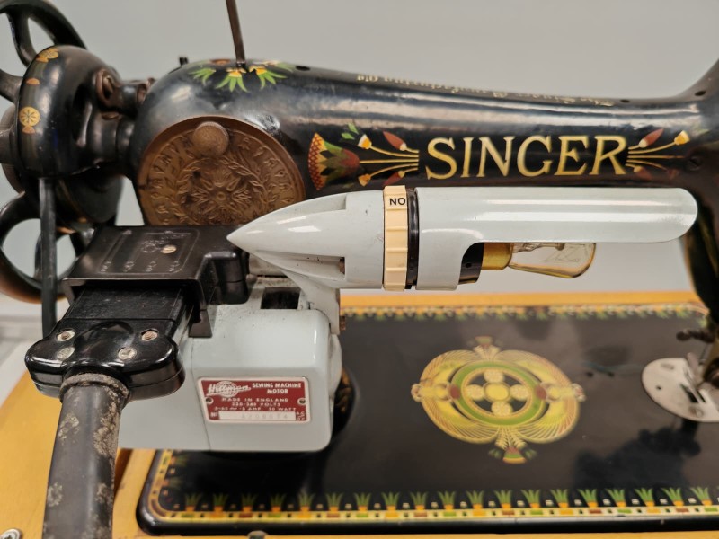 Singer Model 66 "Lotus" Black | 048800226935 | Cash Converters