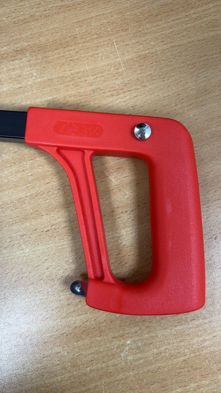 Hack Saw, Red | 044300076757 | Cash Converters