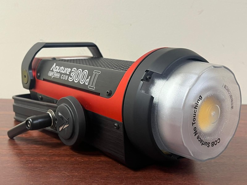 Aputure Ls C300d Mark II Vm Led Light With 300D II Light Handbraking ...