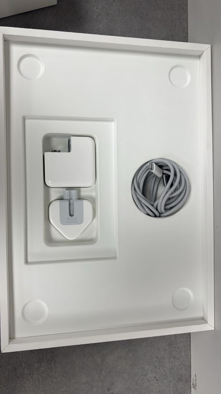 Apple Macbook Air 13" 8GB Ram 256GB SSD M3 Chip With Box And Charger ...