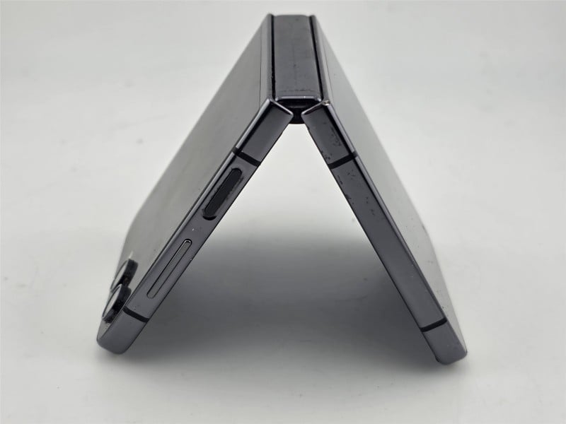 Samsung Galaxy Z Flip 5 256GB Black | 030300296490 | Cash Converters