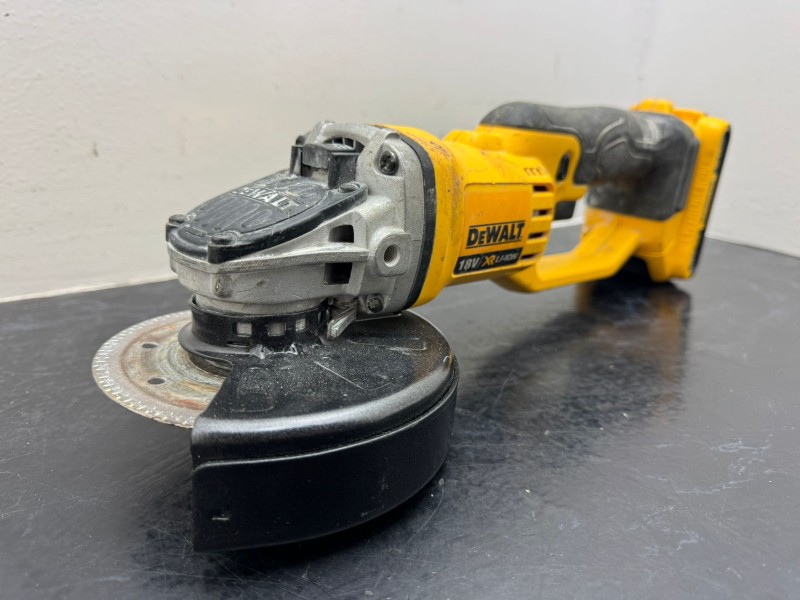 Angle Grinder Dewalt Dcg412 Angle Grinder + 18V Xr Battery ...