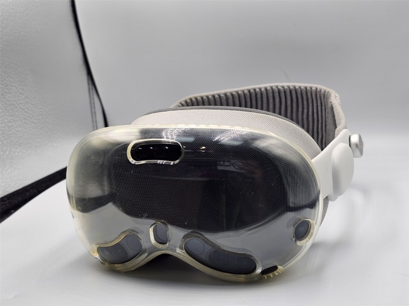 Apple Vision Pro 512GB Black | 044800136817 | Cash Converters