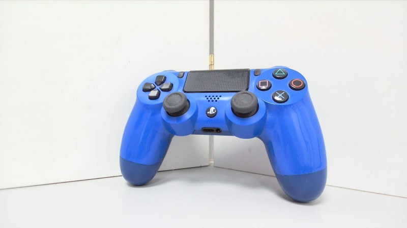 Playstation 4 Console With Controllers And Cables Playstation 4 White ...