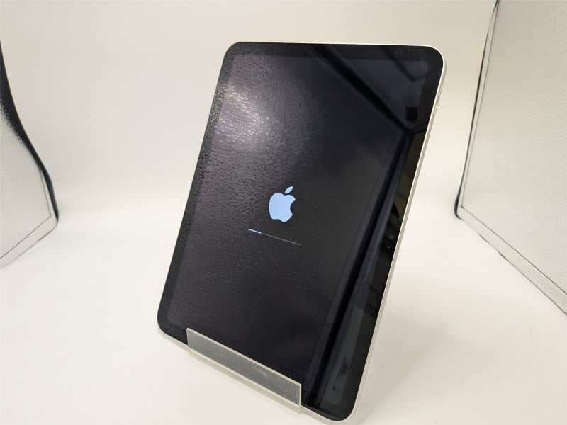 Apple iPad iPad 10Th Generation 64GB Silver | 020700387972 | Cash ...