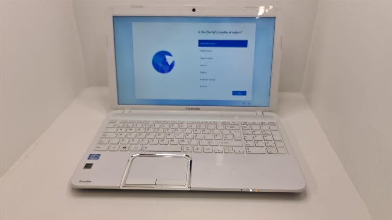 Toshiba` Satellite L850-1Lk Intel Core i3-2312M 8GB 700GB White ...