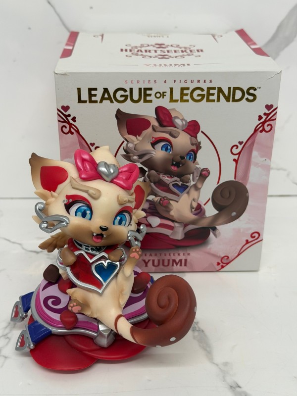 Riot Games League Of Legends Heartseeker Yuumi Figure - Limited Edition ...