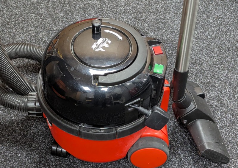 Numatic International Henry Red | 021000140452 | Cash Converters