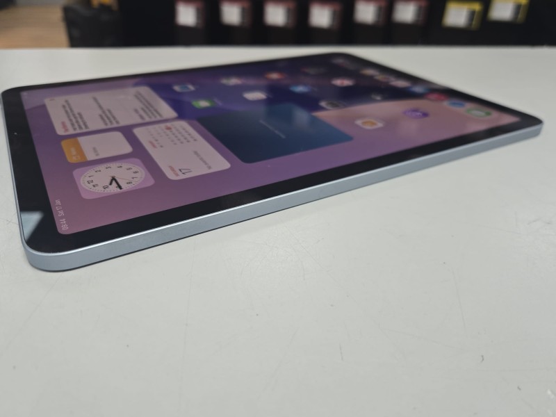 Apple iPad Air 11" (2025) A3266 128GB Blue | 022100356710 | Cash Converters