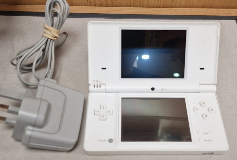 Super Nintendo White | 035000158602 | Cash Converters