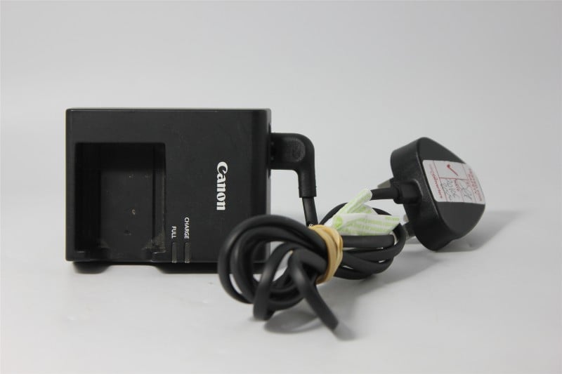 Canon Digital Camera Eos4000d Black | 042800162146 | Cash Converters