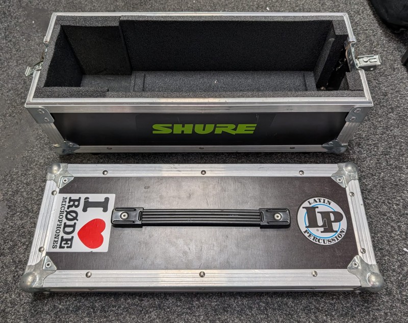 Behringer Xair Xr18 With Flight Case | 034900206253 | Cash Converters