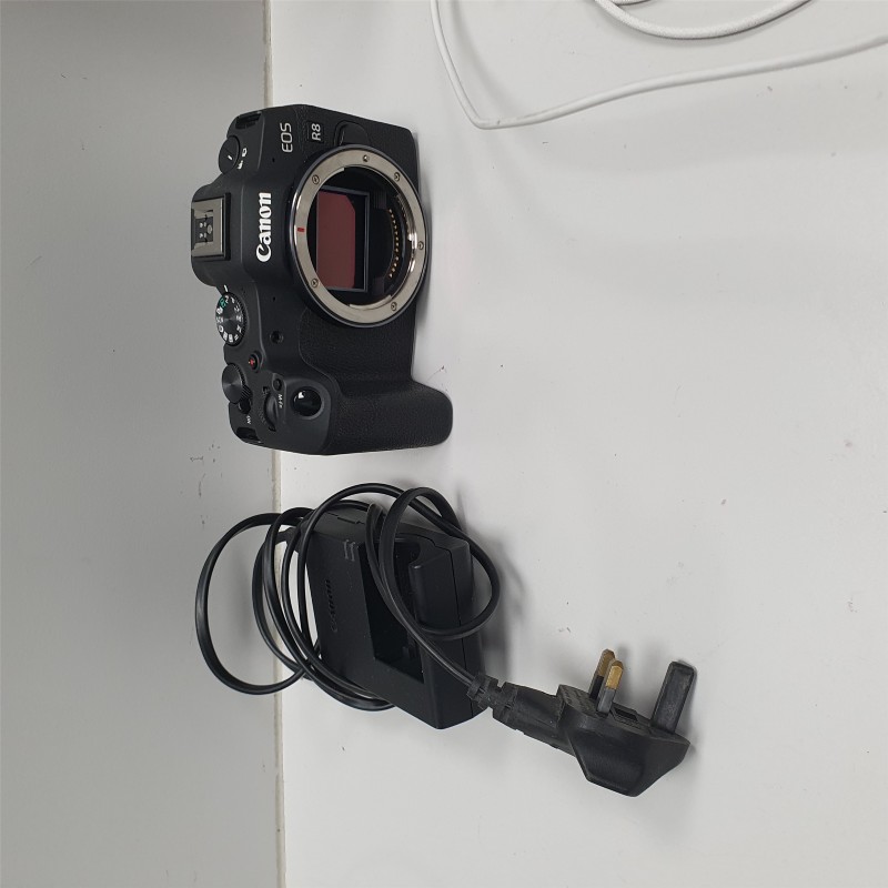 Canon Eos R8 Black | 046900118016 | Cash Converters