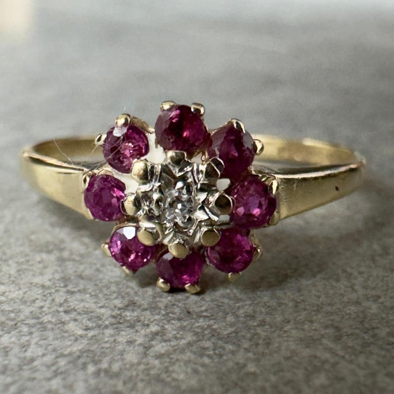 9ct Red & White Stoned Halo Cluster Yellow Gold Ladies Ring Size N ...