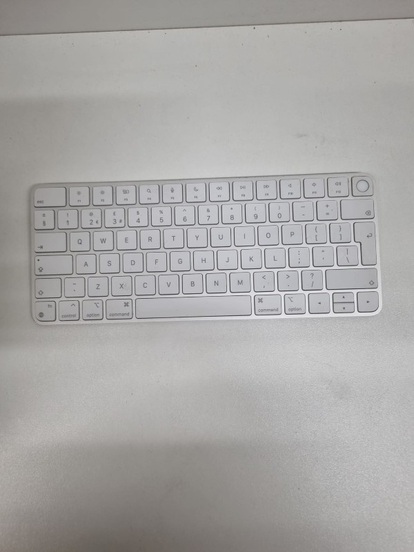 Apple Magic Keyboard With Touch Id (A2449) Silver | 045700043568 | Cash ...