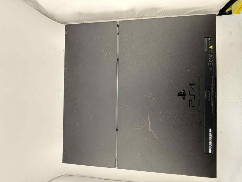 Playstation (With Pad) Playstation 4 500GB Black | 030200223689 | Cash ...