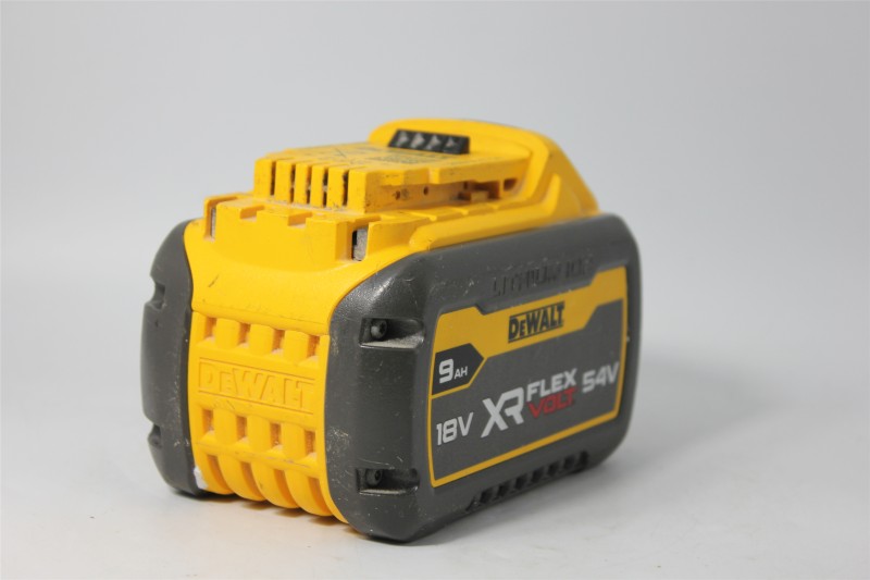 Dewalt Dcb547 9.0Ah Battery | 042800157207 | Cash Converters