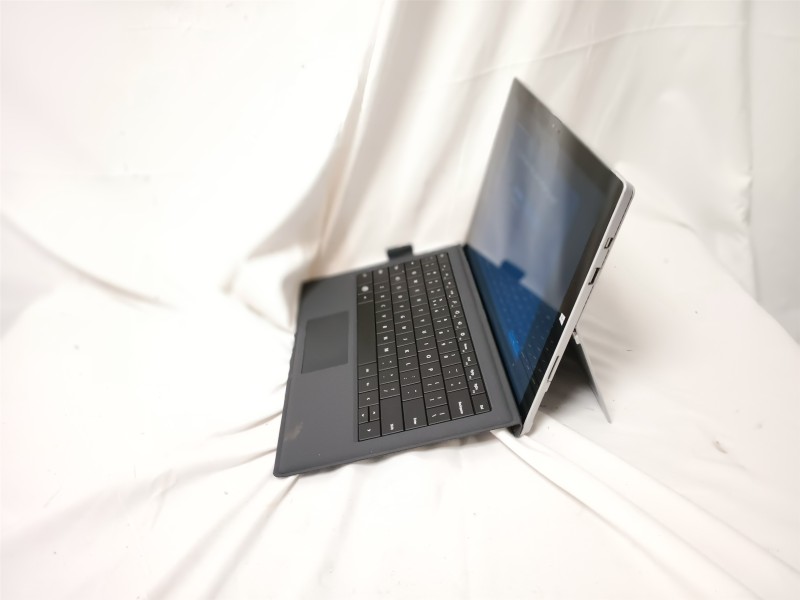 Microsoft Surface 8 Pro - Intel Core i5-4300U @ 2.50GHz - 4GB -128GB ...