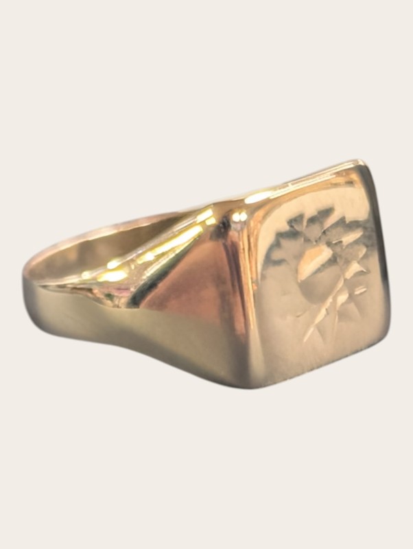 9ct Yellow Gold Mens Ring Size W | 053100189178 | Cash Converters