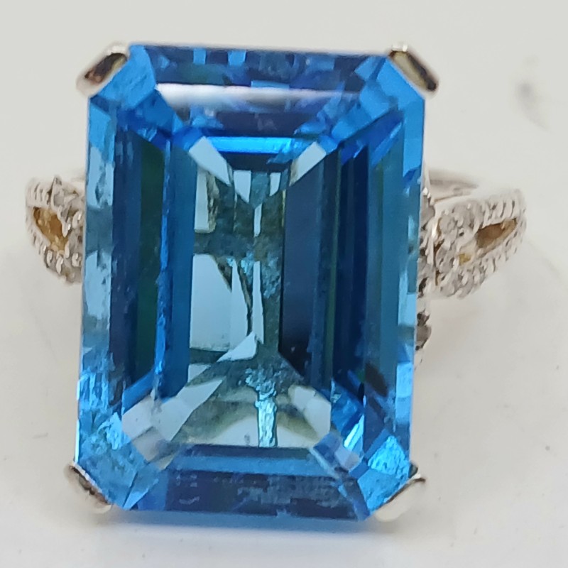 Blue Square Shape Silver Ladies Ring SizeQ | 030100258620 | Cash Converters