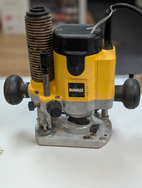 Plunge Router Dewalt Dw621 | 019900292105 | Cash Converters