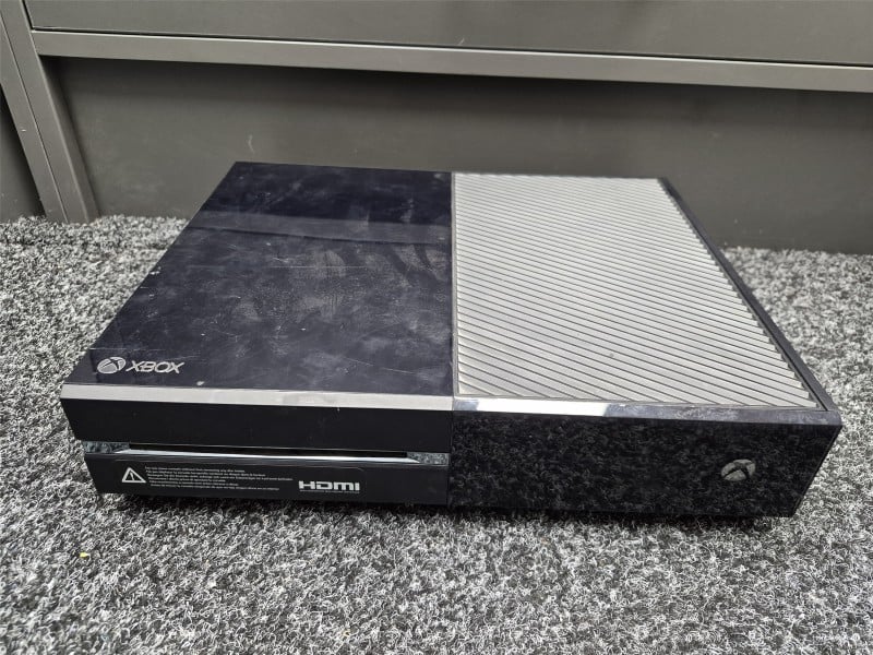 Xbox One 500GB Original (Body Only) Xbox One 500GB Black | 017900193260 ...