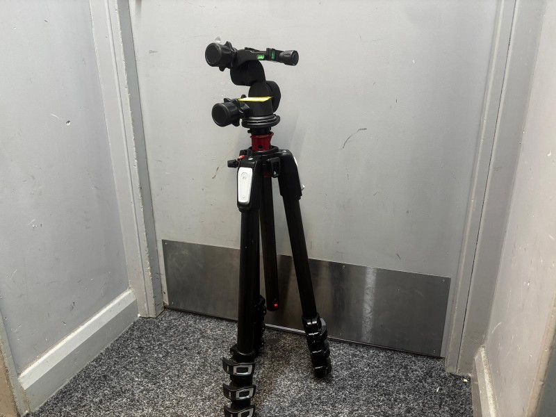 Manfrotto 055 Black | 046800069694 | Cash Converters