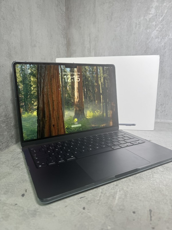 Apple (2024) 13.6" Macbook Air 15,12 16GB Ram 256GB SSD M3 Chip 16GB ...