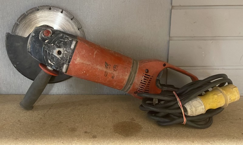 Hilti, Dcg 230 D, Angle Grinder 110V Disc Cutter, | 044300076110 | Cash ...