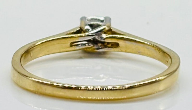 9Ct Diamond Solitaire Yellow Gold Unisex Ring Size Q | 034300181122 ...