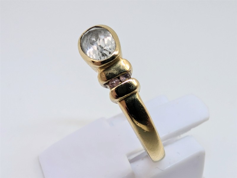 9ct Clear And Pink Stone Ring Yellow Gold Ladies Ring With Stone SizeN ...