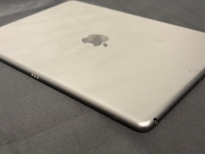 Apple iPad 8th Gen 128GB Black | 049400191725 | Cash Converters